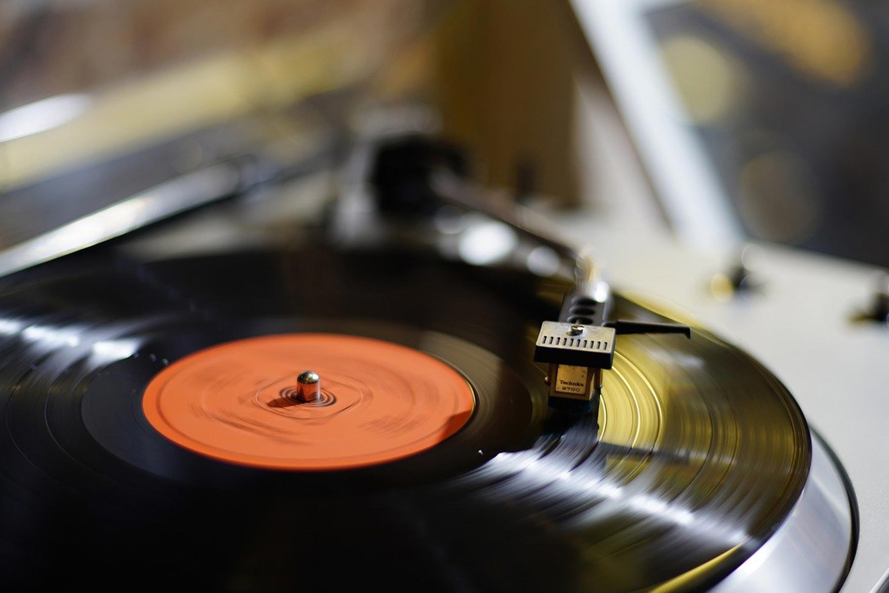 60s Icon and Musical Chameleon Marianne Faithfull Dies at 78 - AfterBuzz TV