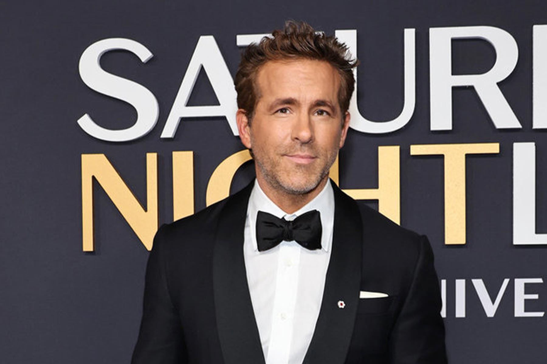 Ryan Reynolds Eyes Deadpool/X-Men Movie Crossover - AfterBuzz TV