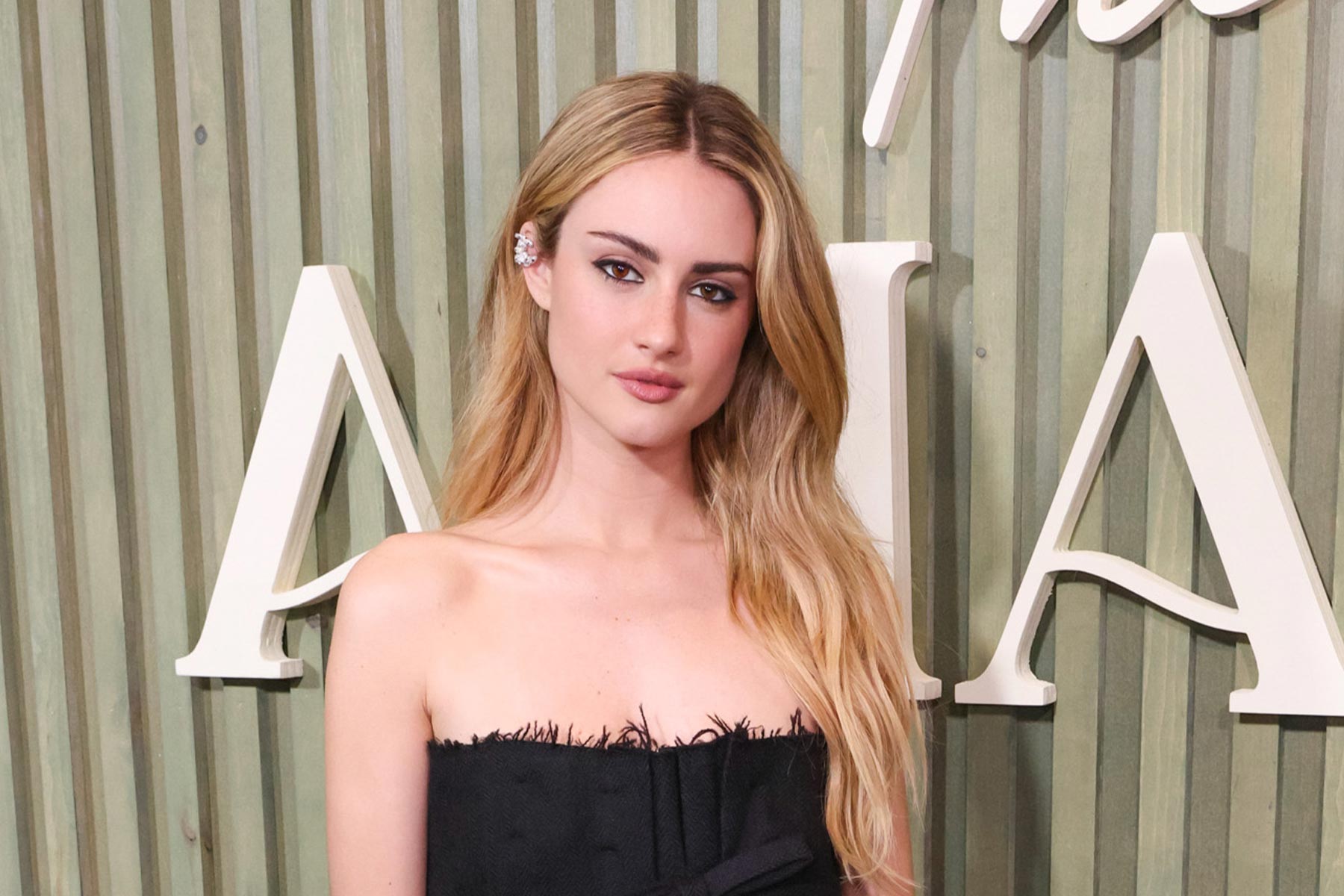 Grace Van Patten Talks Tell Me Lies Season 3 - AfterBuzz TV